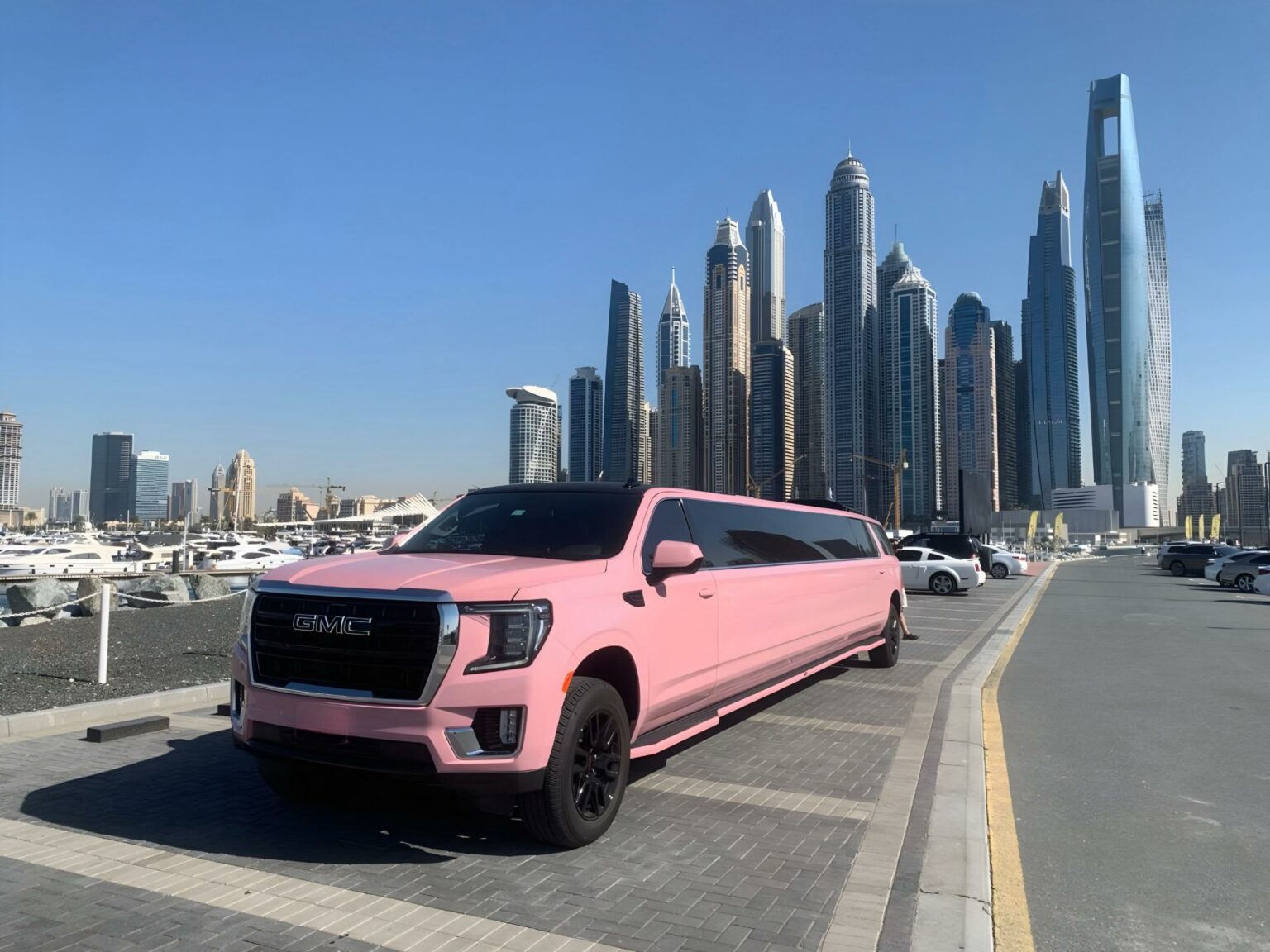 Dubai City Tour Limousine | Luxury Limo Ride & Sightseeing
